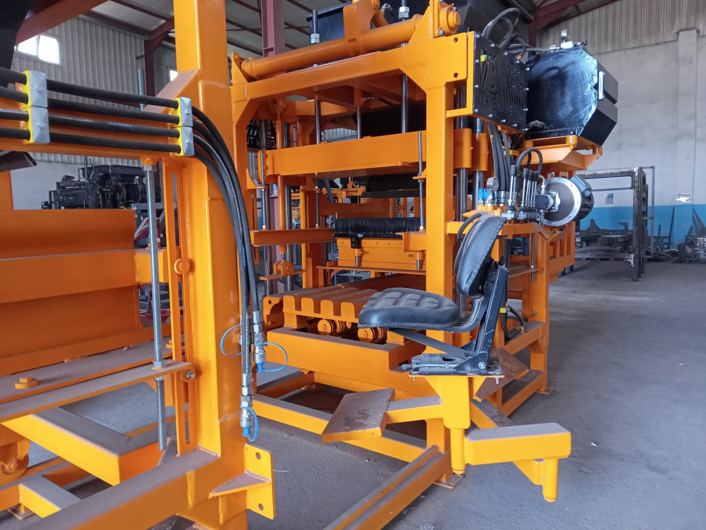 Machine A Fabriquer Les Parpaings – MGNAR