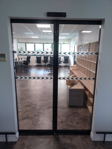 Porte sas automatique coulissante double ouvrant Destockage Grossiste